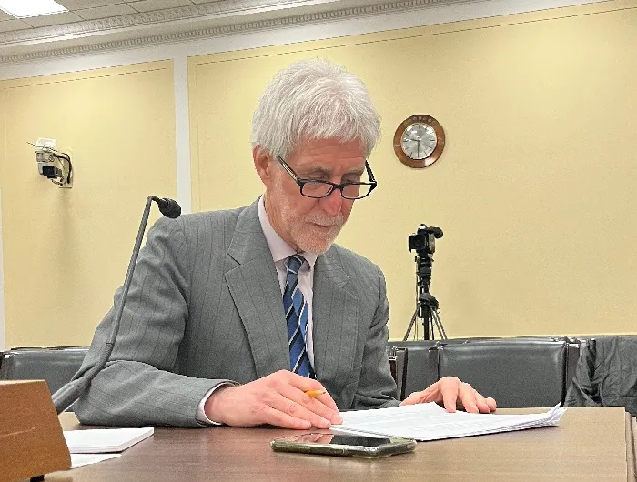 Peter ready to testify.jpg | Center for Science in the Public Interest