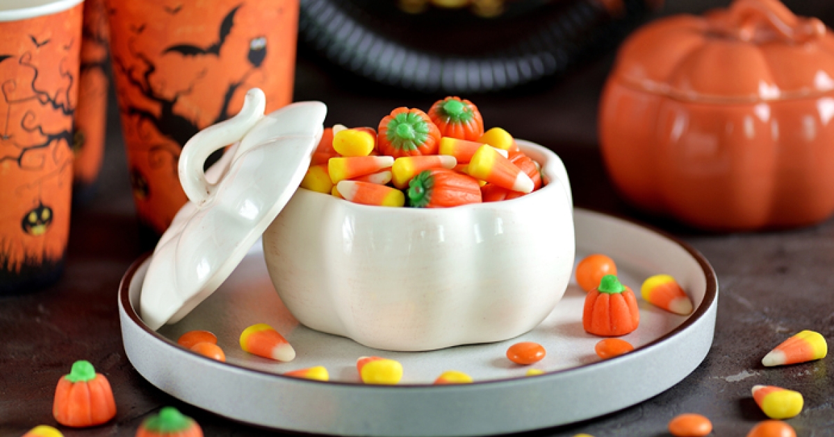 Carcinogenic Red 3 is hiding in these Halloween candies | Center for ...