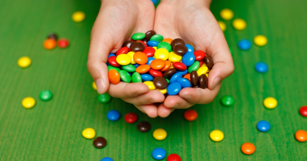 can too much food coloring make you sick